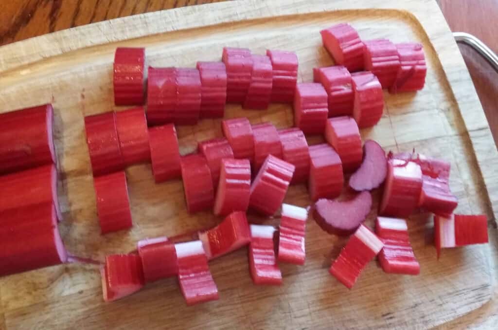 How to Easily Can Rhubarb at Home