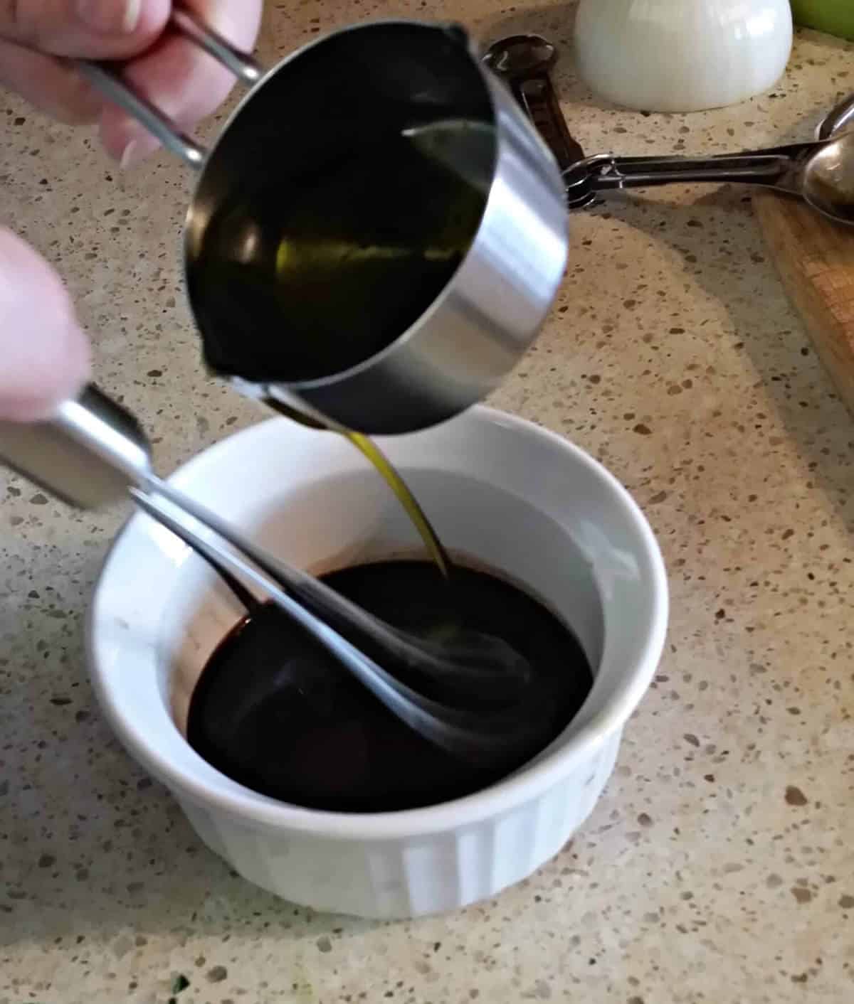 Perfectly Steamed Asparagus with Balsamic Vinaigrette