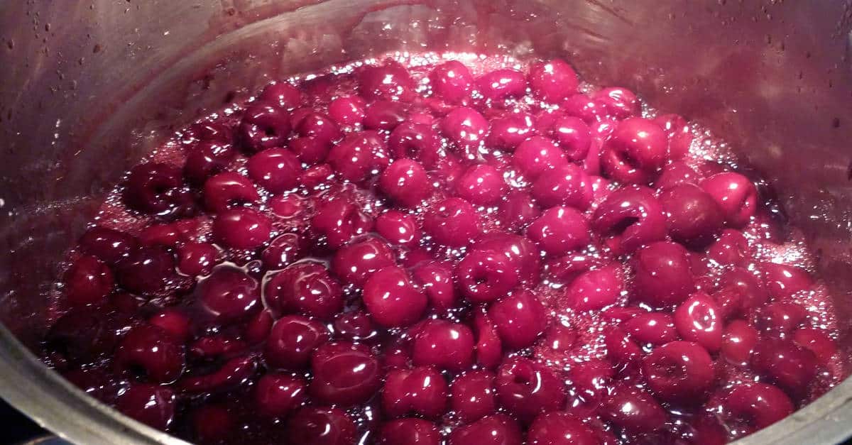 Homemade Cherry Pie Filling ~ A Canning Recipe