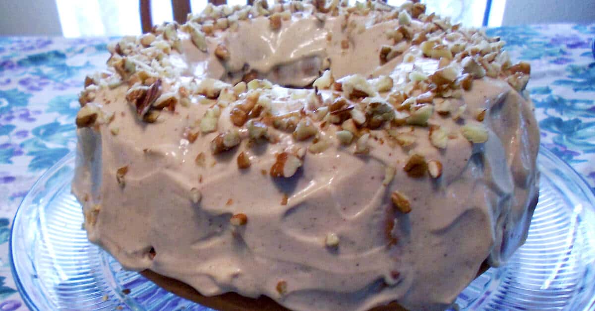 Pumpkin Poundcake with Cinnamon Cream Cheese Frosting